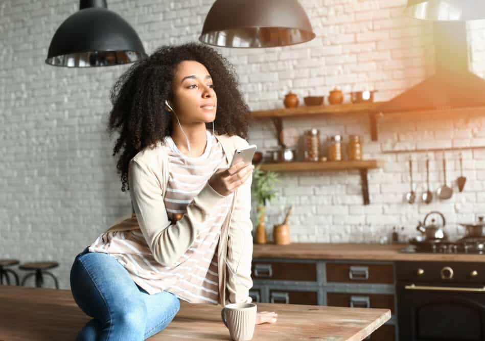 How To Make Your Hair Smell Good All Day 12 Easy Options