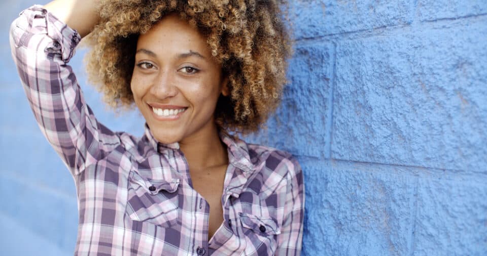 How to Bleach Bath Hair at Home (Safely) To Remove Color