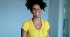 How to Put on a Bonnet: DIY Bonnets on Curly & Straight Hair