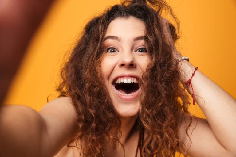 How to Get Messy-Looking Hair for Girls & Guys: Step-By-Step