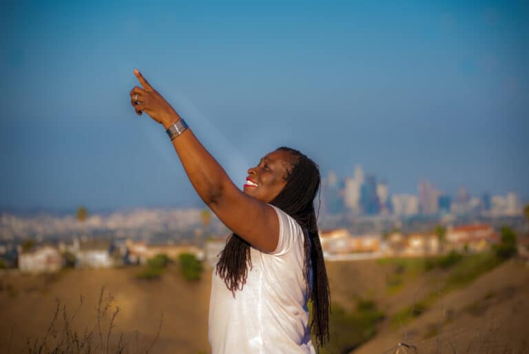 Sisterlocks: Complete Guide to Everything You Need to Know