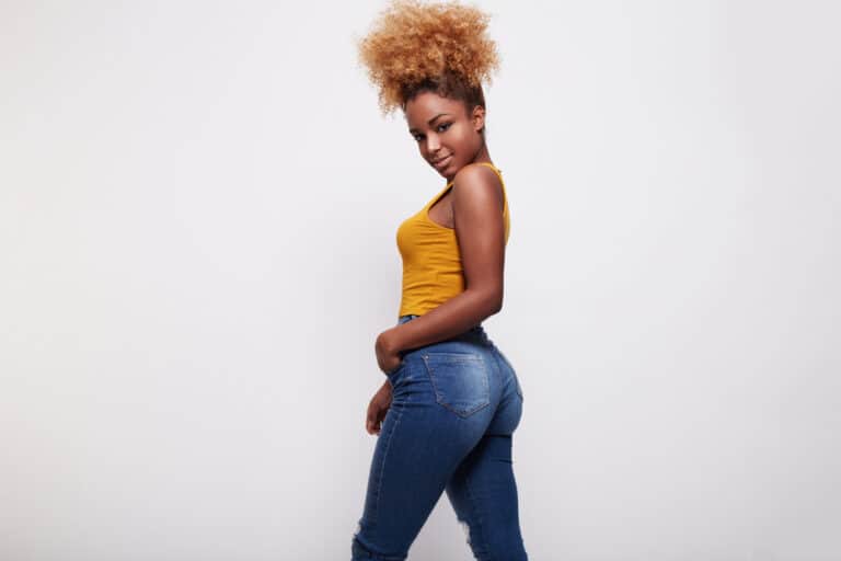 Pineapple Hair: How to Do a Pineapple Hairstyle on Curly Hair