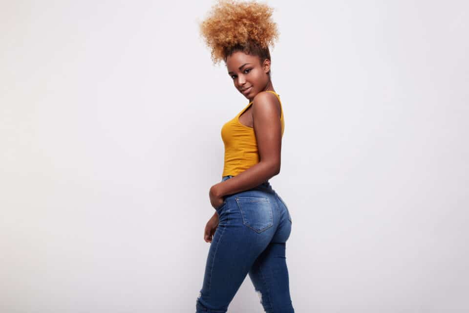 Pineapple Hair: How to Do a Pineapple Hairstyle on Curly Hair