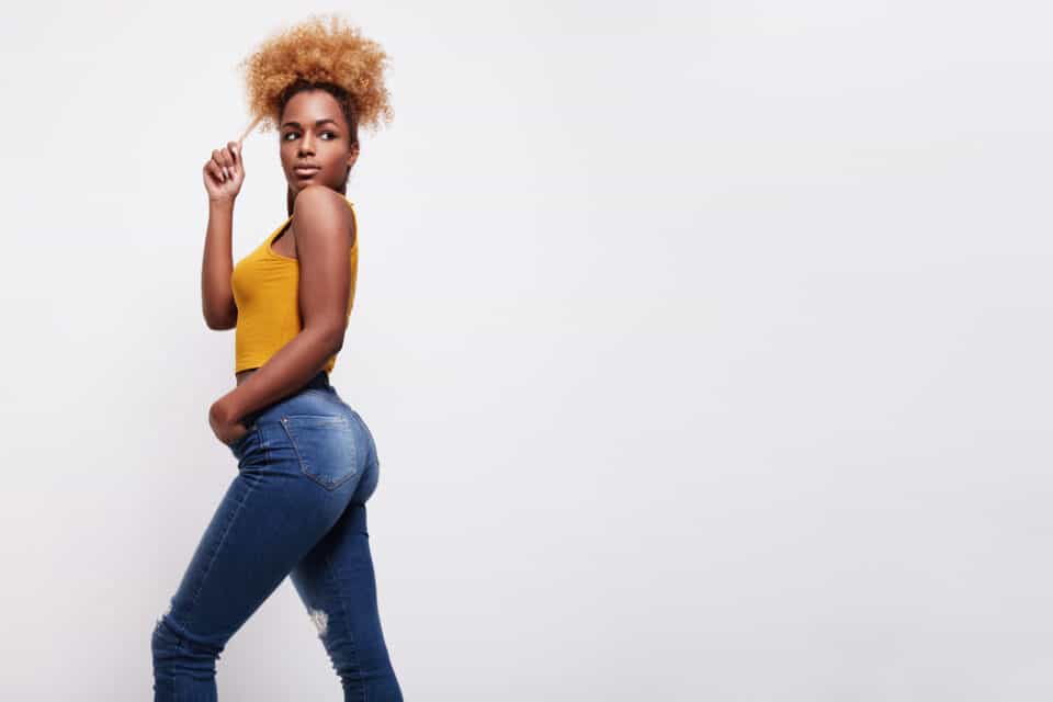 Pineapple Hair: How to Do a Pineapple Hairstyle on Curly Hair
