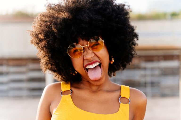 What Does Shampoo Do to Your Hair? How Does Shampoo Work?