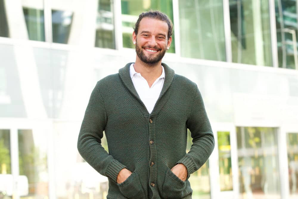 Man Bun: How to Do Different Types of Male Bun Hairstyles