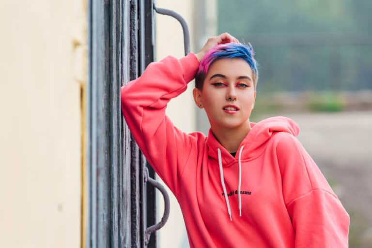 Enby Haircuts: 16 Cute Enby Haircut Styles for All Hair Types